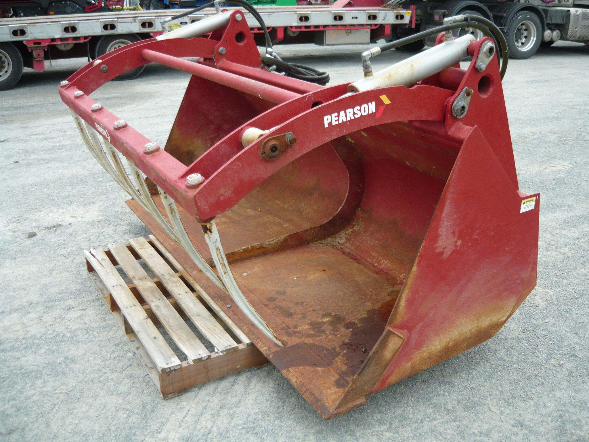 Pearson Bucket Grab | Used Equipment - Giltrap AgriZone